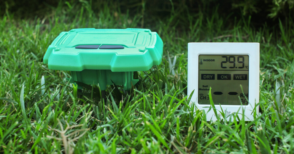 Wireless soil moisture monitor with sensor - Plant Care Tools